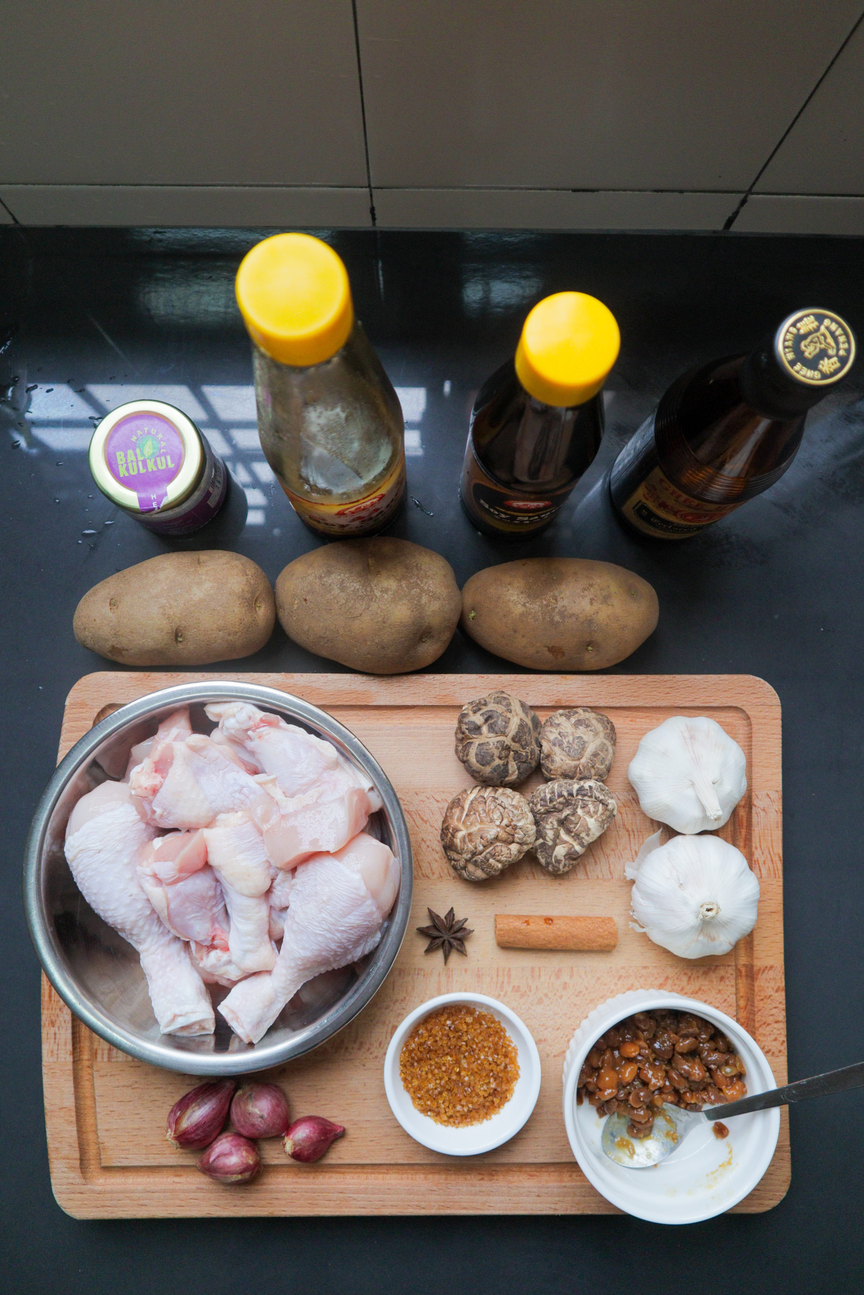 Chicken pongteh [Pressure cooker recipe] - Thokohmakan