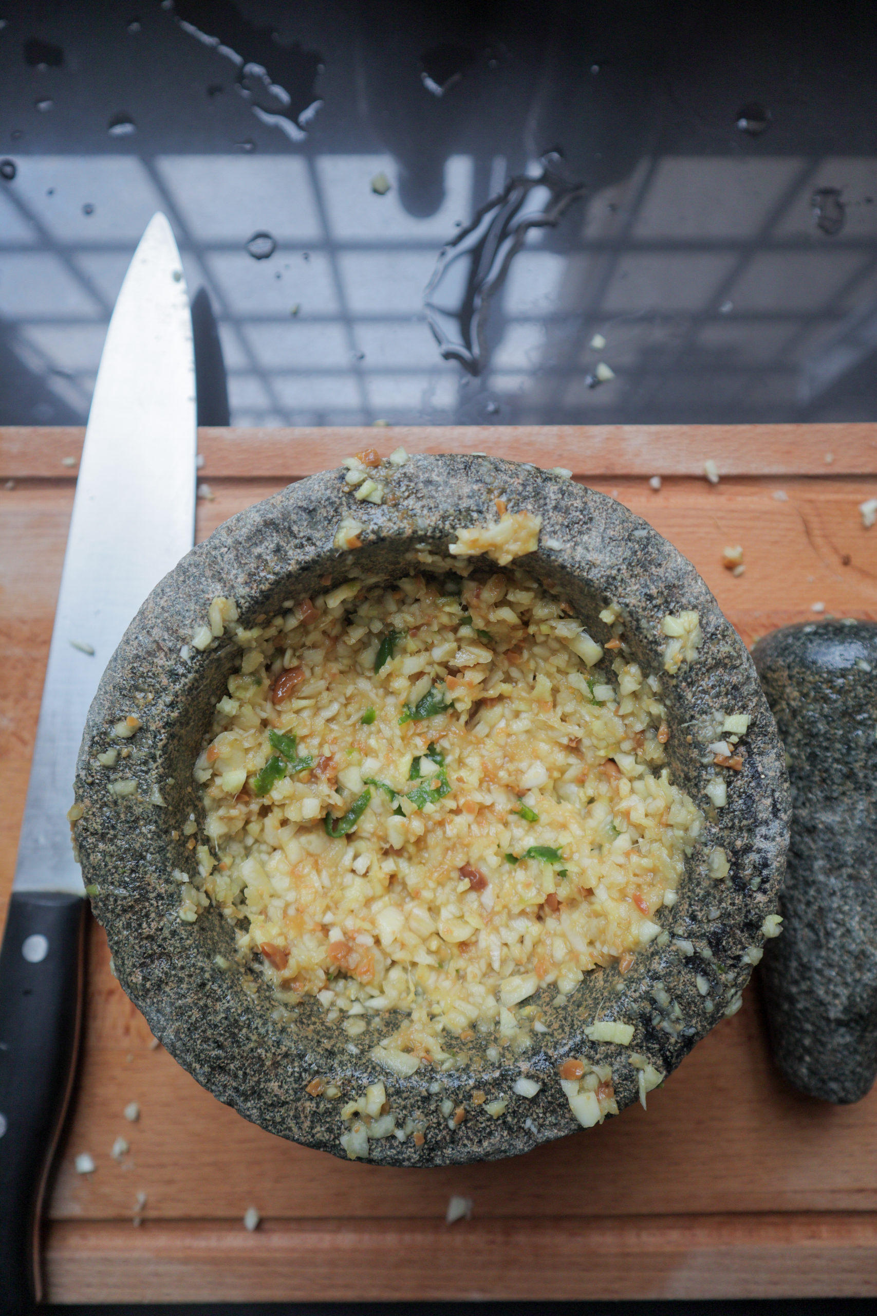 Mom’s steamed fish with ginger, garlic & tauchu [Recipe] - Thokohmakan