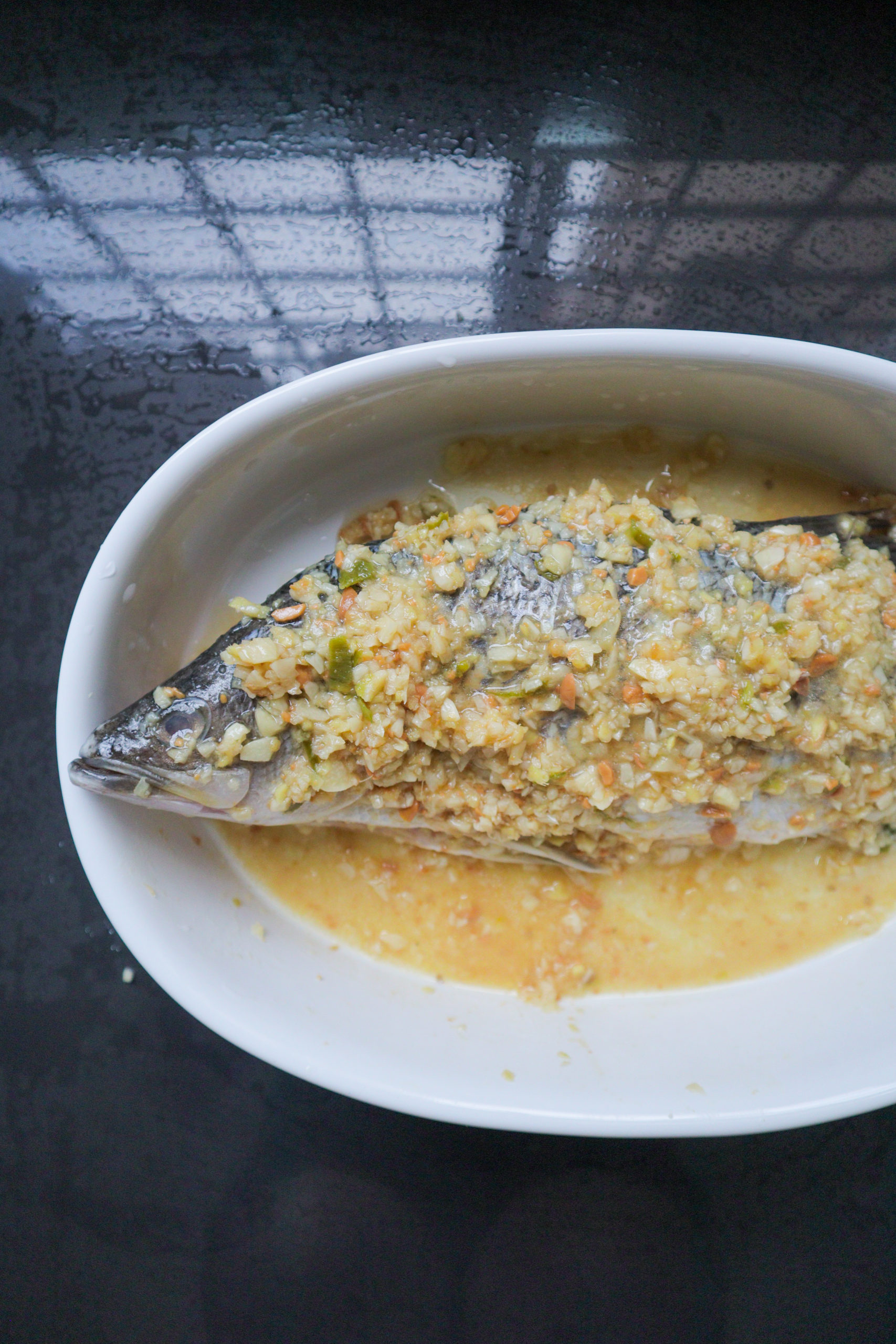 Mom’s steamed fish with ginger, garlic & tauchu [Recipe] - Thokohmakan