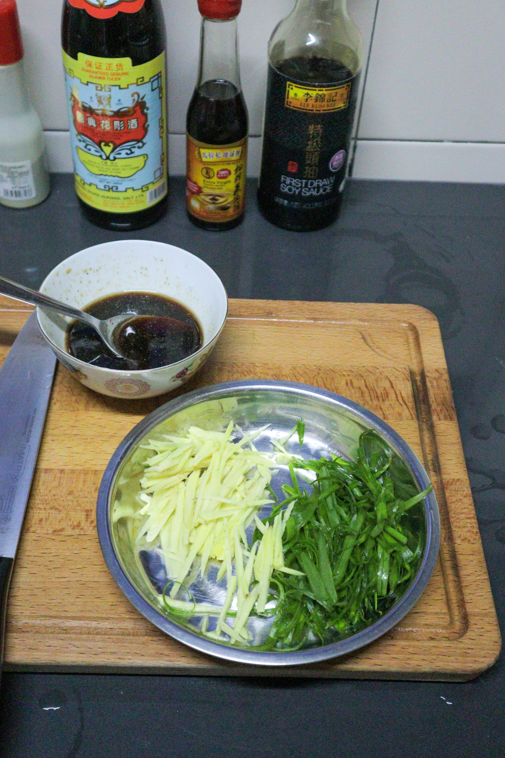 Cantonese steamed grouper 清蒸鱼 [RECIPE] - Thokohmakan