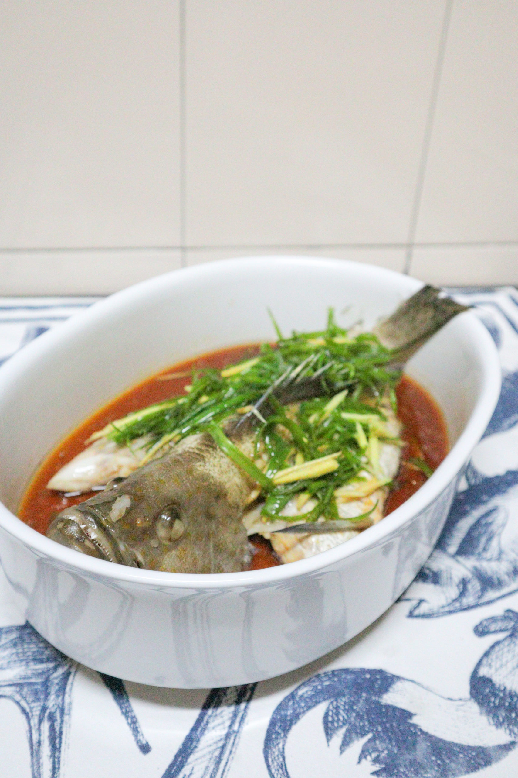 Cantonese steamed grouper 清蒸鱼 [RECIPE] - Thokohmakan