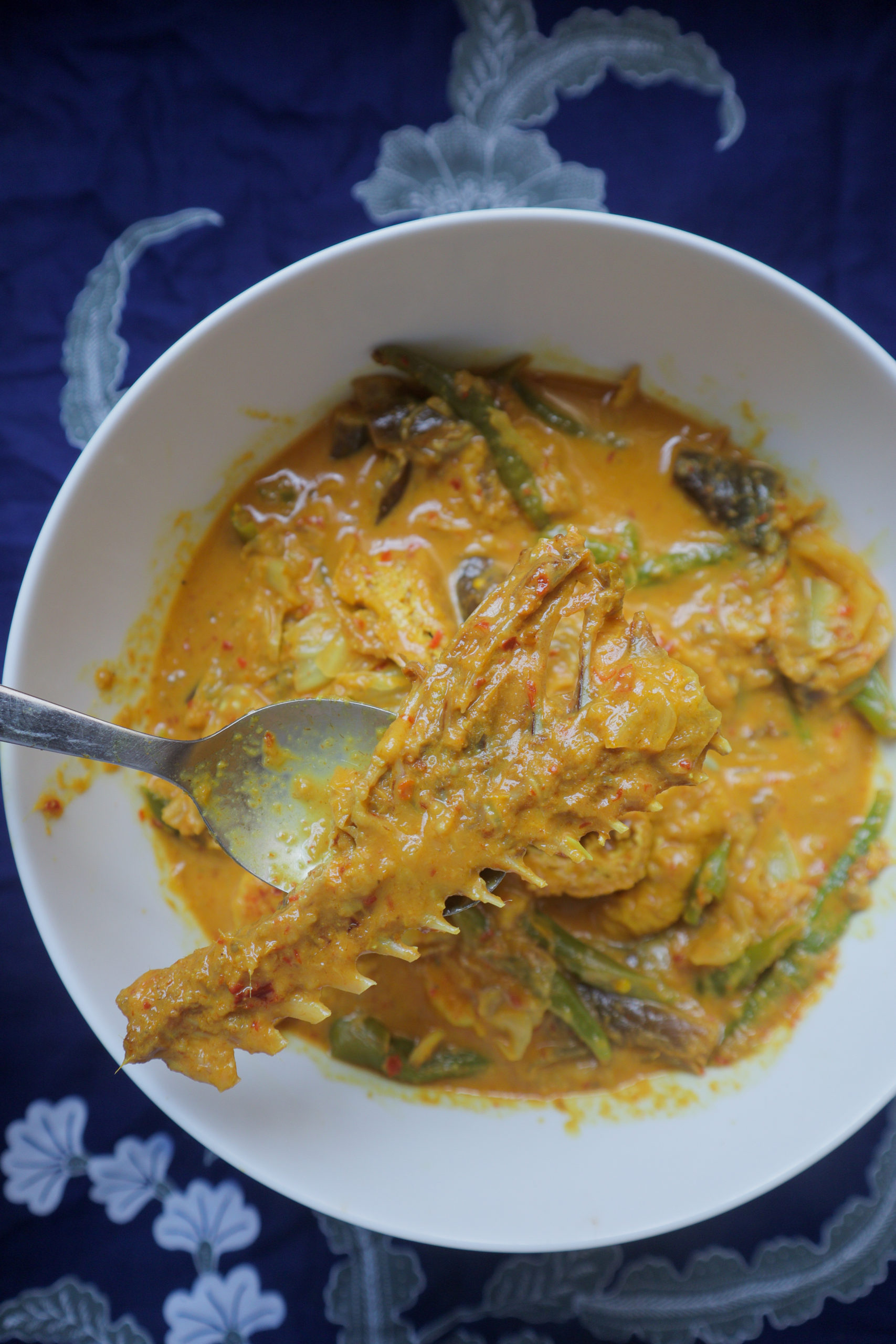 Nyonya Salted Fish Bones Gulai [Recipe] - Thokohmakan