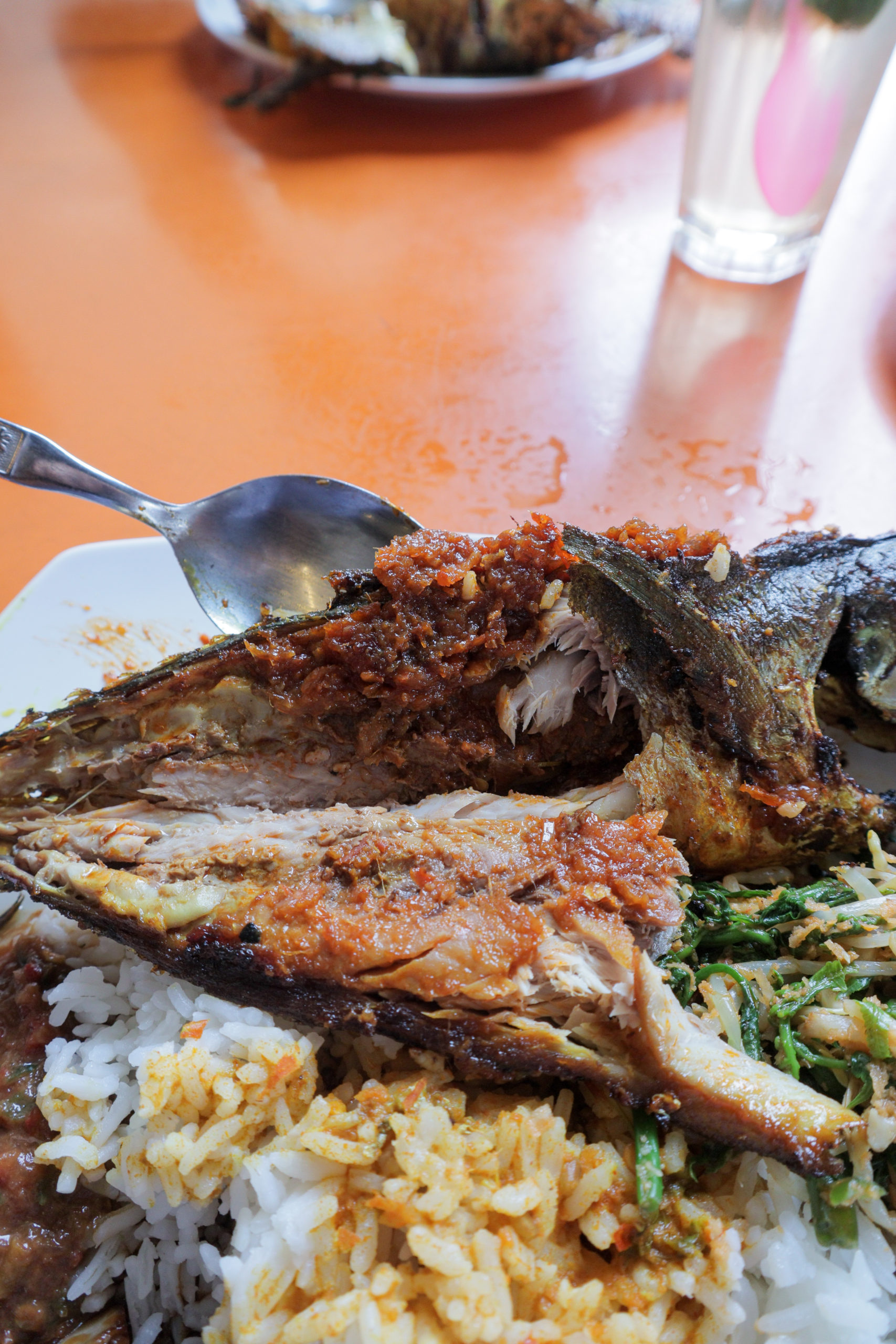 Restoran Haslam, Pekeliling - Thokohmakan