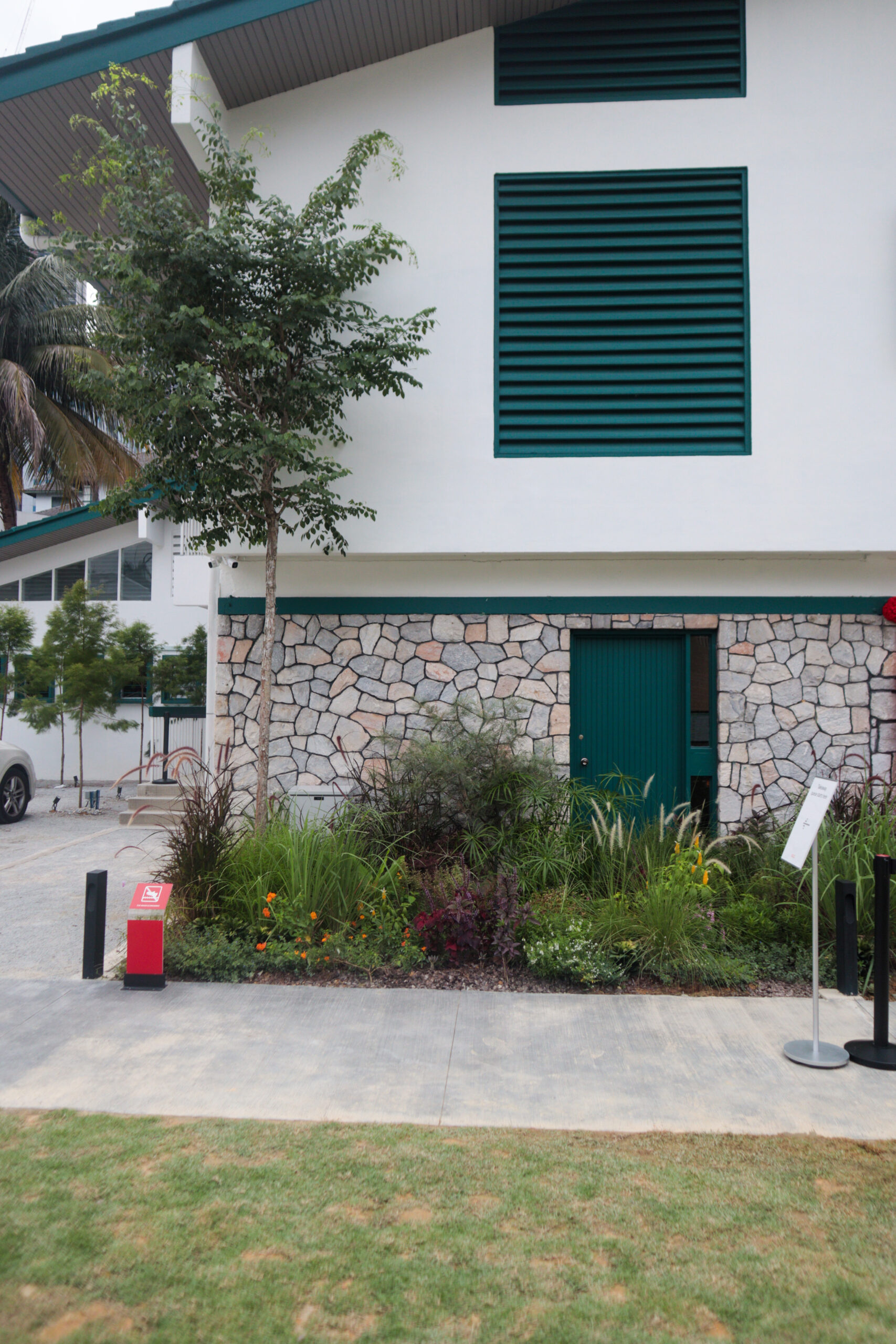 KLCG Confectionery & Bakery - Thokohmakan