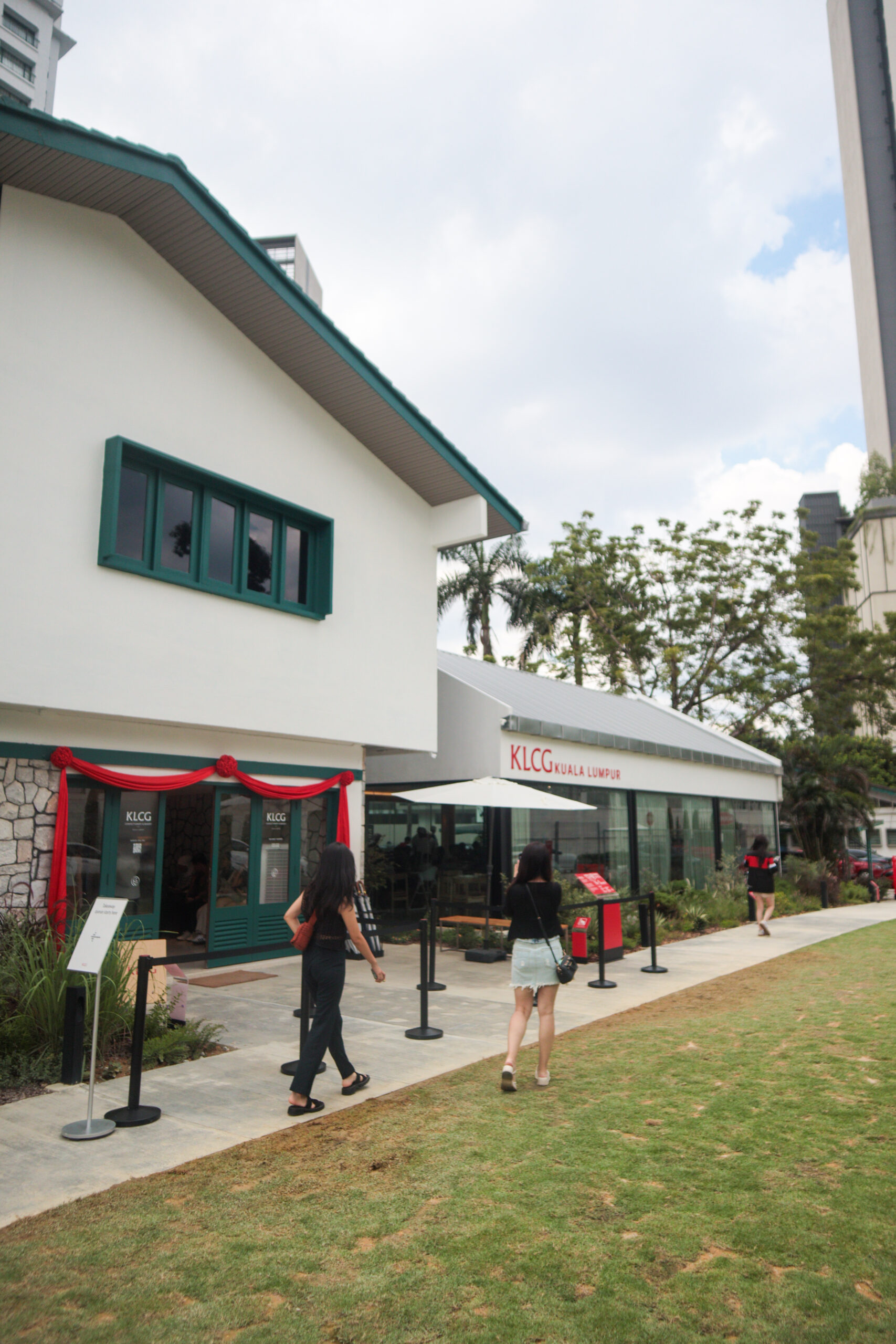 KLCG Confectionery & Bakery - Thokohmakan