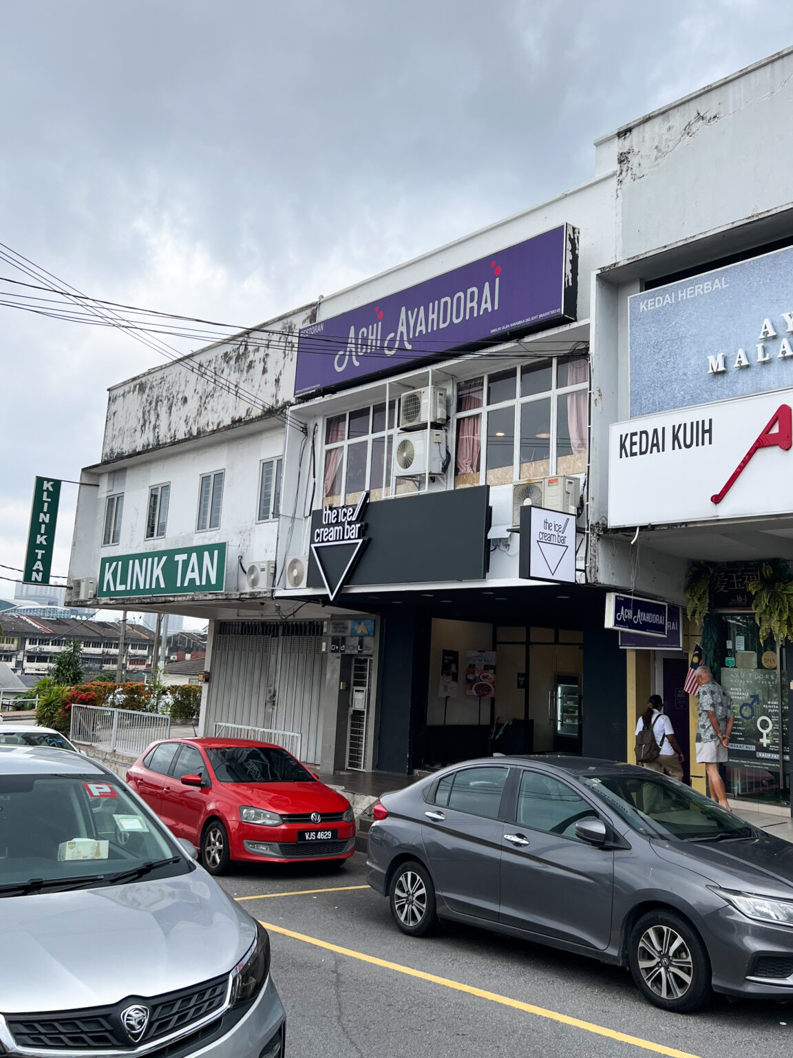 Achi Ayahdorai, PJ - Thokohmakan