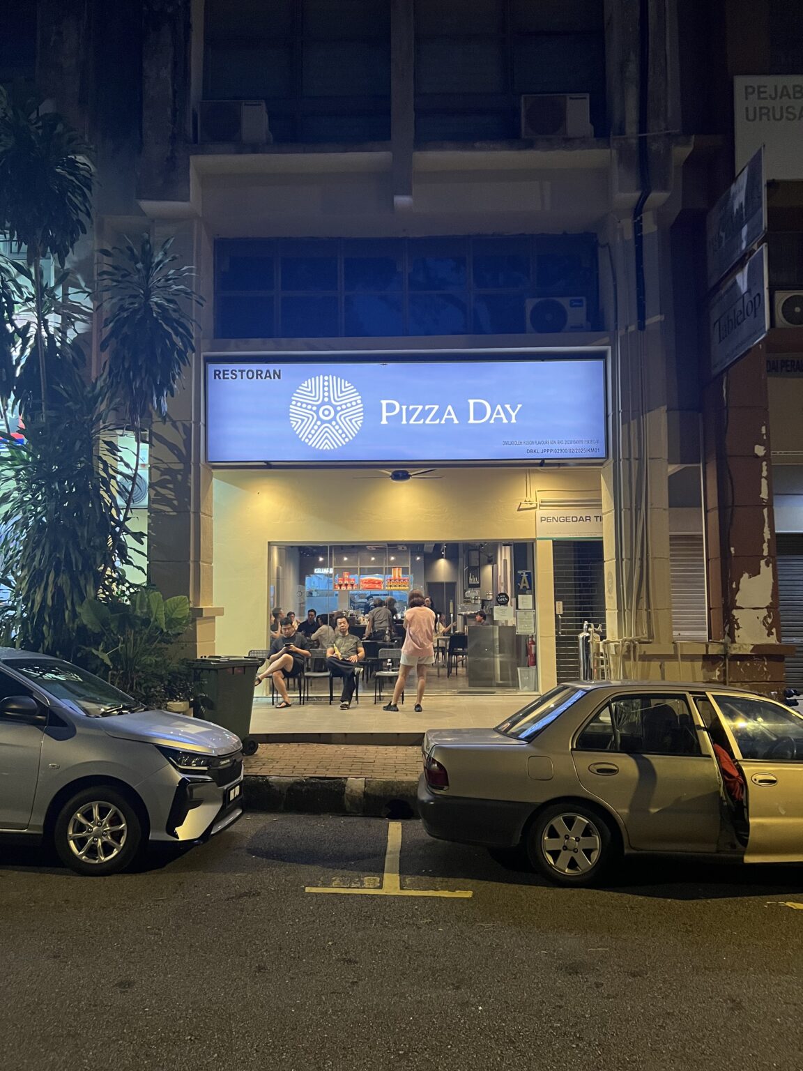 Pizza Day, Taman Desa - Thokohmakan